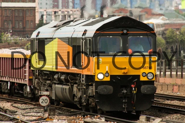 UK DIESEL TRAIN Railway Photograph Of Class 66 66746 Loco. Rm66-995 £1. ...