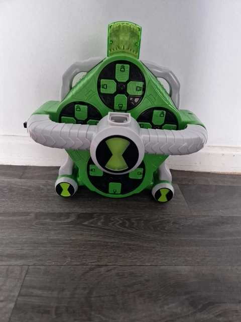 BEN 10 ALIEN Creation Chamber Laboratory Ultimate Alien Bandai VERY ...