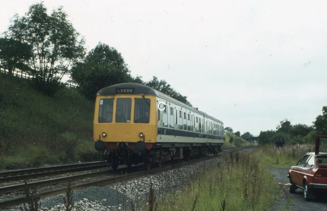 35MM SLIDE BRITISH Railway Br Diesel Class Dmu - Class 118 At Gargrave ...