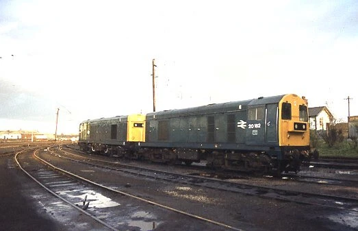 ORIGINAL COLOUR SLIDE of 20182 BR class 20 diesel loco £1.99 - PicClick UK