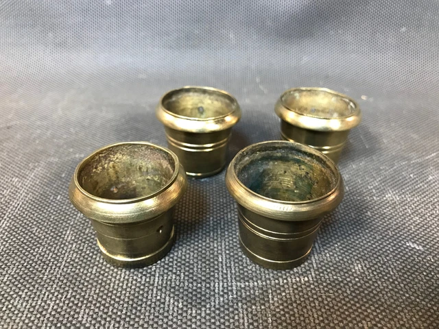 LOT DE 4 pieds de tables embouts en laiton déco vintage bistrot début ...