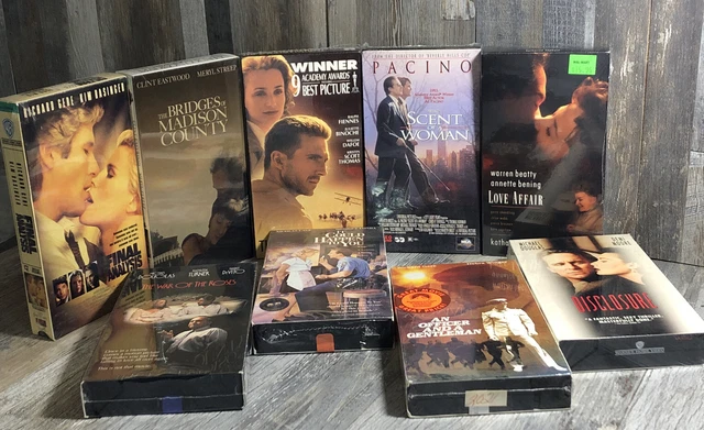 LOT DE 9 films VHS scellés - Gere/Douglas/Cage/Hepburn/Pacino/Eastwood ...