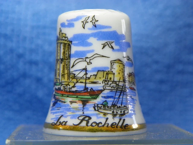 DÉ A COUDRE de collection en porcelaine ( La Rochelle ) EUR 1,50 ...
