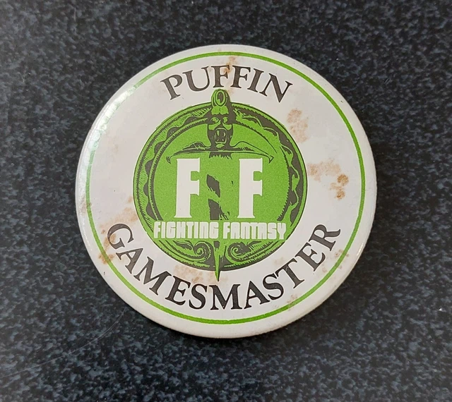 FIGHTING FANTASY GAMES Master Badge (Puffin) Steve Jackson Ian ...