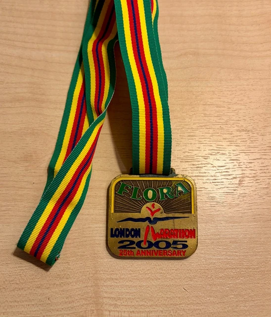 OFFICIAL FLORA 25TH Anniversary London 2005 Marathon Medal With Ribbon ...