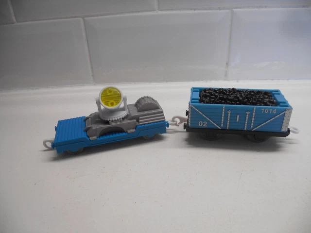 TOMY TRACKMASTER THOMAS the tank engine searchlight and rotating tool ...