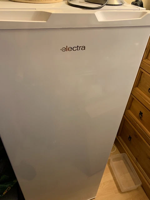 ELECTRA EFZ145W_WH UPRIGHT Freezer Lovely Condition 182 L £100.00 ...