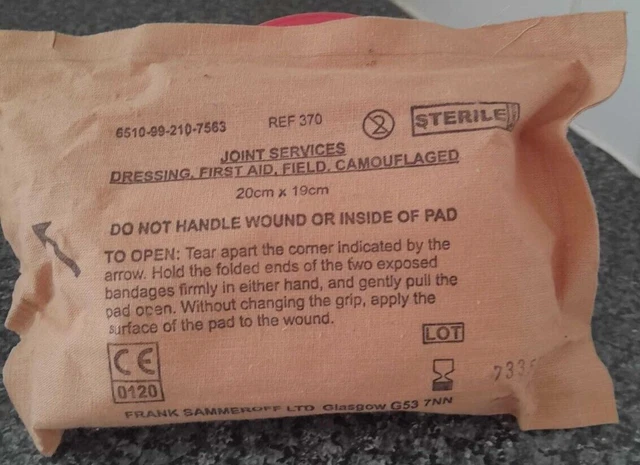 BRITISH ARMY MILITARY Vintage First Aid Field Wound Dressing AUG 2011 £ ...
