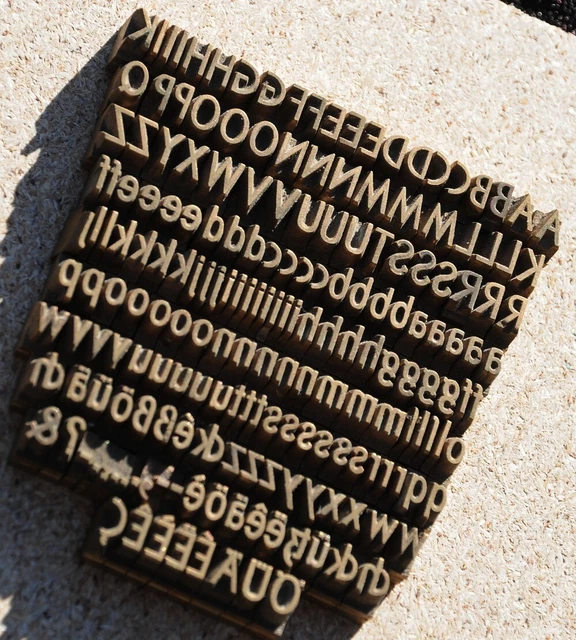 POLICE DE CARACTÈRES à dorer 5 mm fer reliure dorure bronze/laiton ...