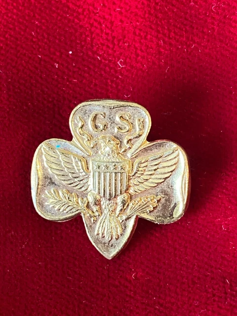GIRL SCOUT GOLD Tone GS Membership Badge Emblem Logo Sash Lapel Brooch ...