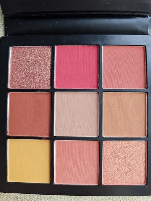 HUDA BEAUTY CORAL Obsessions Eyeshadow Palette Unused Limited Edition ...