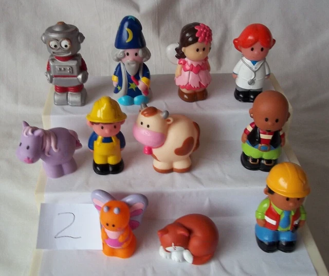 VINTAGE ELC HAPPYLAND Bundle Pirate Doctor Robot Cat Cow Horse Fairy ...