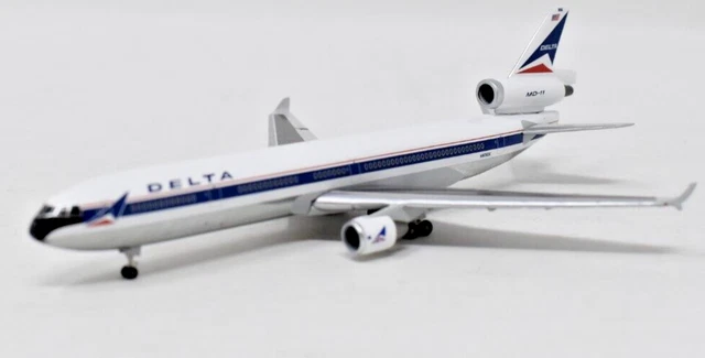 AIRPLANE DELTA AIR Lines McDonnell Douglas MD-11 Herpa Wings 1/500 ...