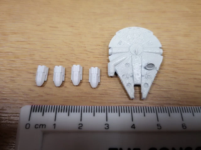 3D PRINTED 1/1000 scale Star Wars Millennium Falcon & 4 Trek V Shuttle ...