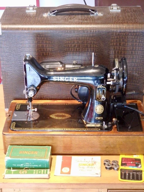 SUPERB 1956 SINGER 99k ELECTRIC SEWING MACHINE In CASE Working ...