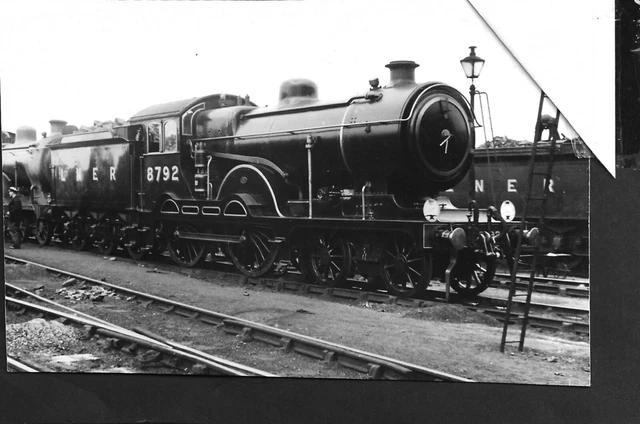 LNER EX Great Eastern - D16 4-4-0 8792 - Vintage Image - # L4473 £1.50 ...
