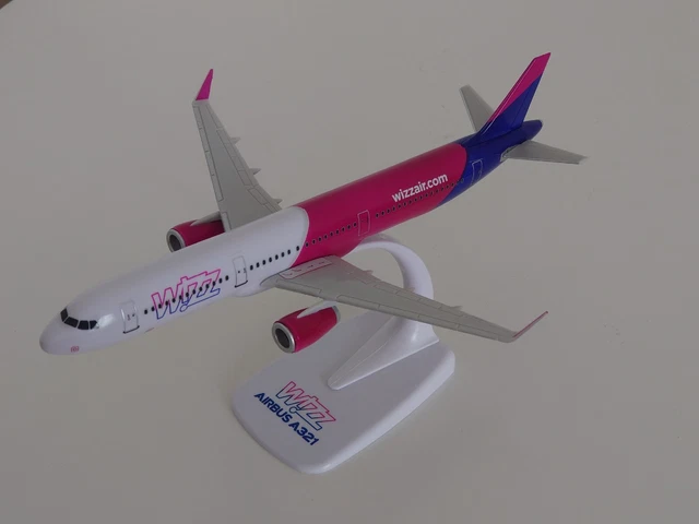 WIZZ AIR AIRBUS A321 Model Aircraft Plane Scale 1:200 Unopened Box EUR ...