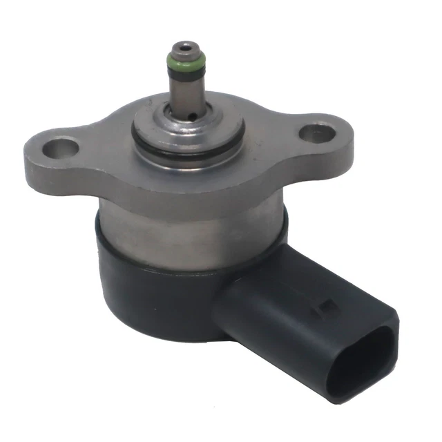 COMMON RAIL FUEL Pressure Sensor for Mercedes Sprinter 3-T W903 D78L £ ...