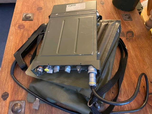 VINTAGE MILITARY RADIO Manpack Rf10 Transceiver Czech..ham Radio £115. ...