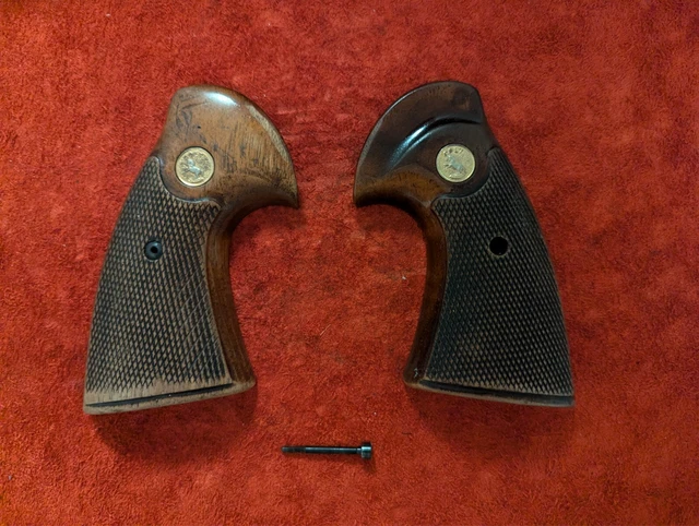 FACTORY ORIGINAL COLT Python 2nd gen Gold Medallions Target Grips W ...