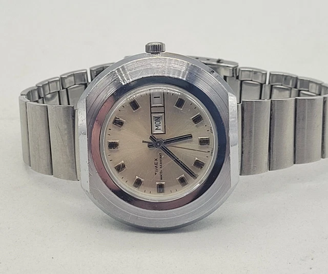 VINTAGE TIMEX SILVER Dial Date Automatic Man's Watch / V059 £99.00 ...
