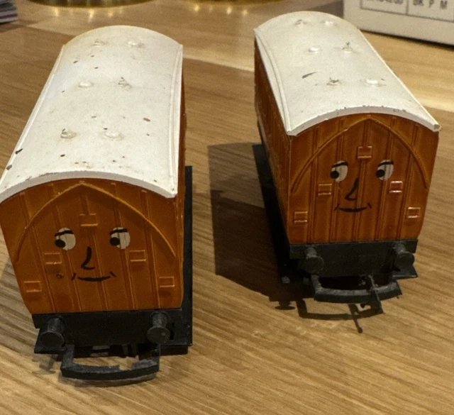 HORNBY THOMAS THE tank engine carriages Annie and Clarabel £0.99 ...