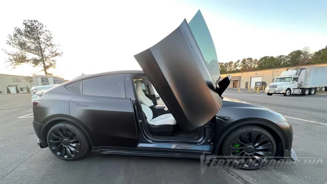 TESLA MODEL Y 2020-2023 Direct Bolt on Vertical Doors Inc kit lambo ...