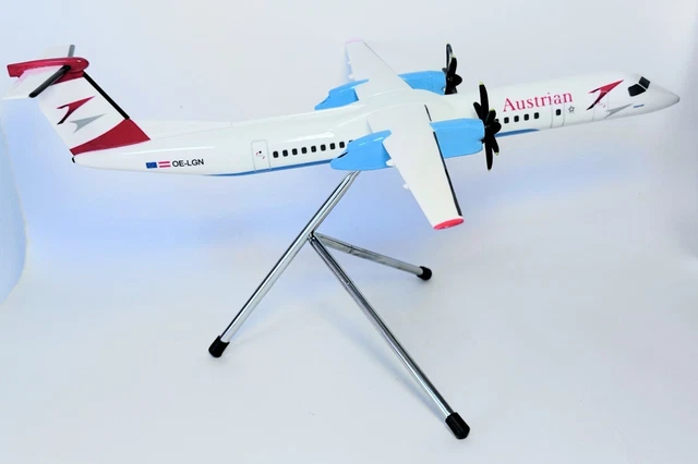 BOMBARDIER DASH-8-Q400 AUSTRIAN Airlines Lupa Snap Fit Collectors Model ...