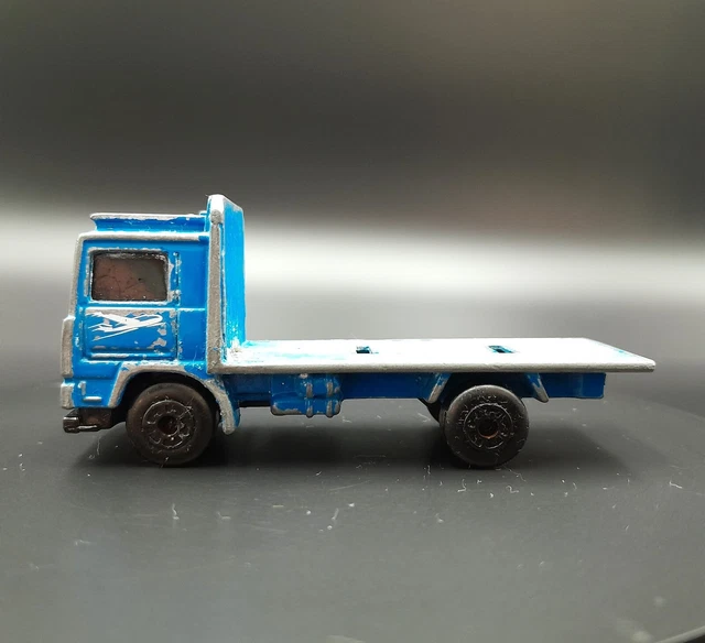 MATCHBOX 1998 VOLVO Container Truck Blue Matchbox Airport 5 Pack Loose ...