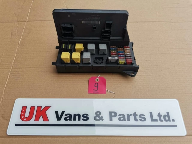 MERCEDES SPRINTER W906 Body ECU/Fuse box + relay Module A9069003501 £75 ...