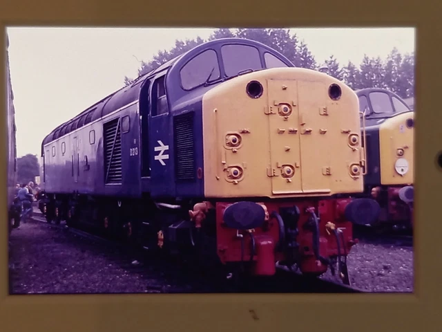 ORIGINAL DIESEL D213 Locomotive 1987 35mm Slide -Sold With Copyright £3 ...