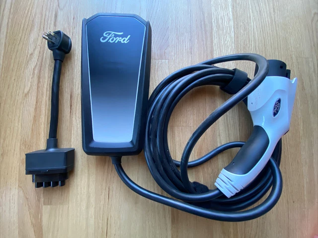 FORD F150 LIGHTNING Mach-E Charger 32A EV charging cable NEMA 5-15 Plug ...