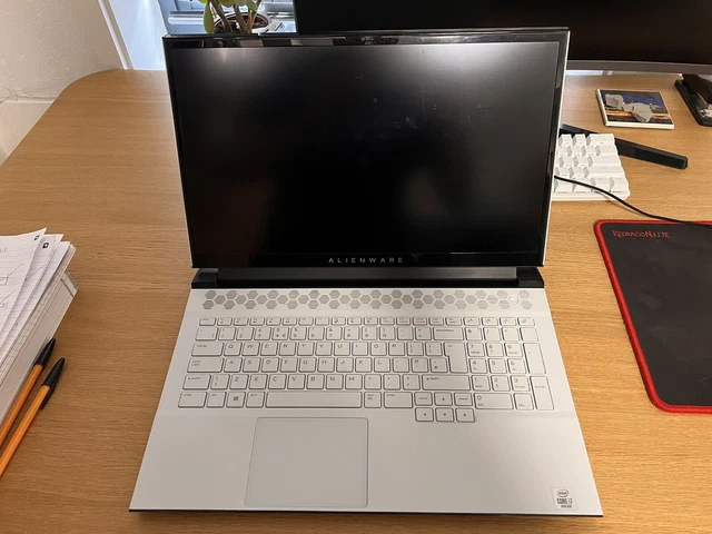 ALIENWARE M17 R3 (WATER DAMAGE, BEYOND REPAIR) £177.00 - PicClick UK