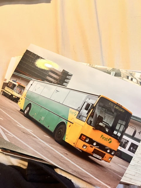 CLASSIC BUS PHOTO Volvo B10M Vanhool Alizee D500 GHY First Badgerline £ ...
