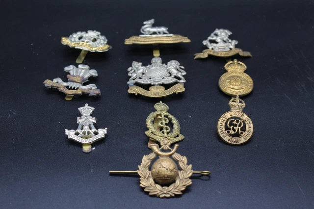 V X10 VINTAGE WWI/WWII Military Cap Badges inc The West Riding, Suffolf ...