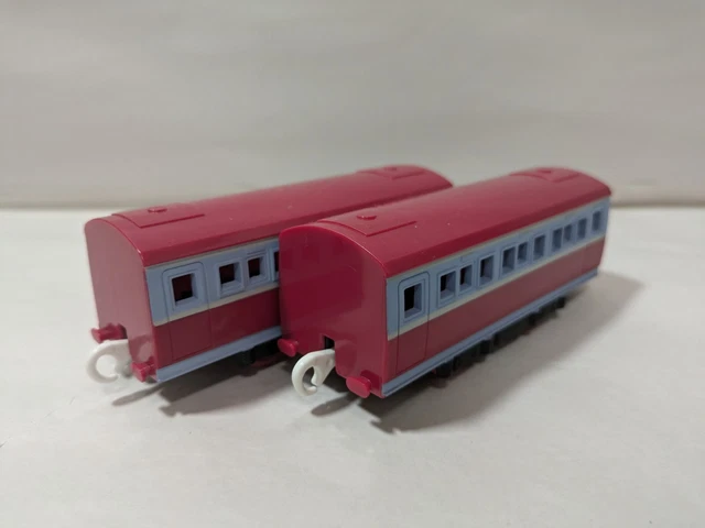 THOMAS & FRIENDS TOMY Plarail Trackmaster Caitlin Passenger Coach Set £ ...