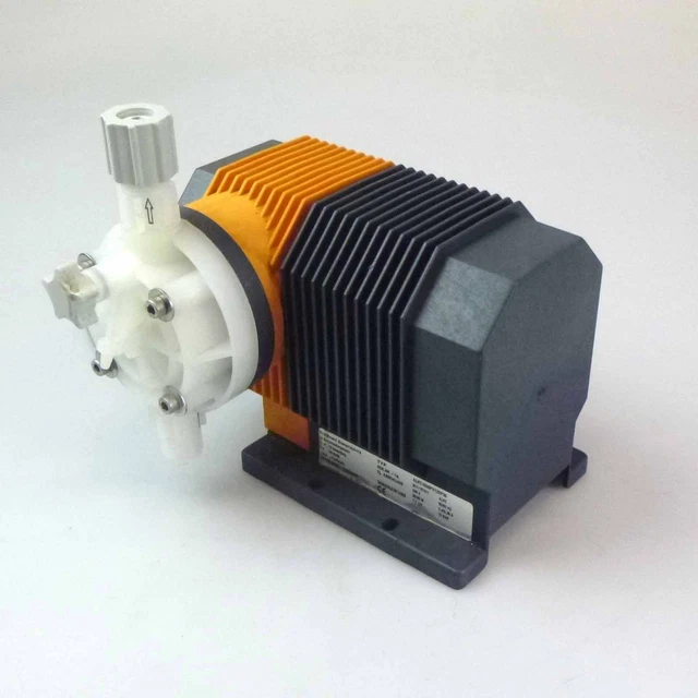 PROMINENT ALPHA DOSIERPUMPE Typ ALPC1008PVT20P30 7,7 l/h 10 bar GEB EUR ...
