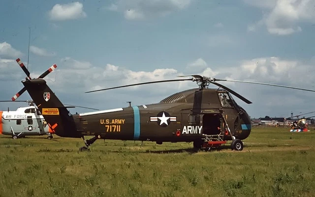 ORIGINAL AIRCRAFT COLOUR Slide CH-34C 57-1711 US Army Europe 1960s £4. ...