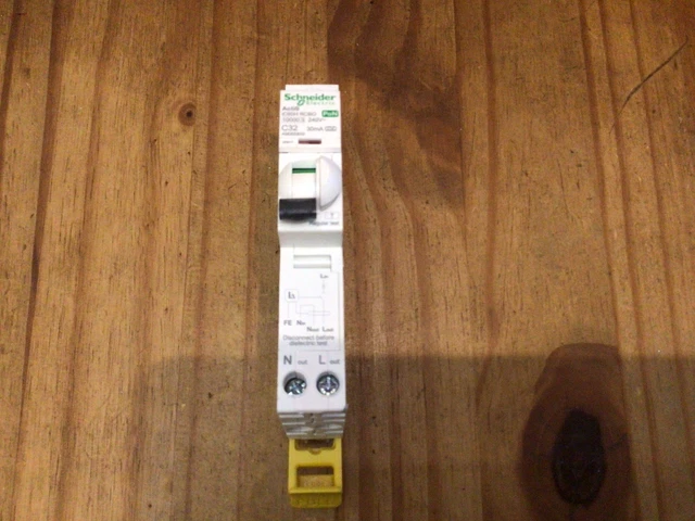 SCHNEIDER ACTI9 IC60H RCBO C32A-30mA Type -A A9D05832 £16.12 - PicClick UK