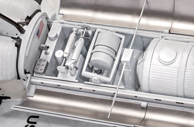 REVELL 1:72 5673 Geschenkset Space Shuttle, 40th. Anniversary EUR 57,95 ...