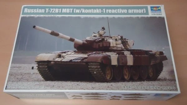 290 09555 1/35 Russian T-72B1/ERA 1350/100A1 Trumpeter Box Damaged EUR ...