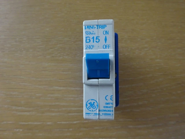 GE GENERAL ELECTRIC 15A B15 plug in circuit breaker MCB + base MINI ...