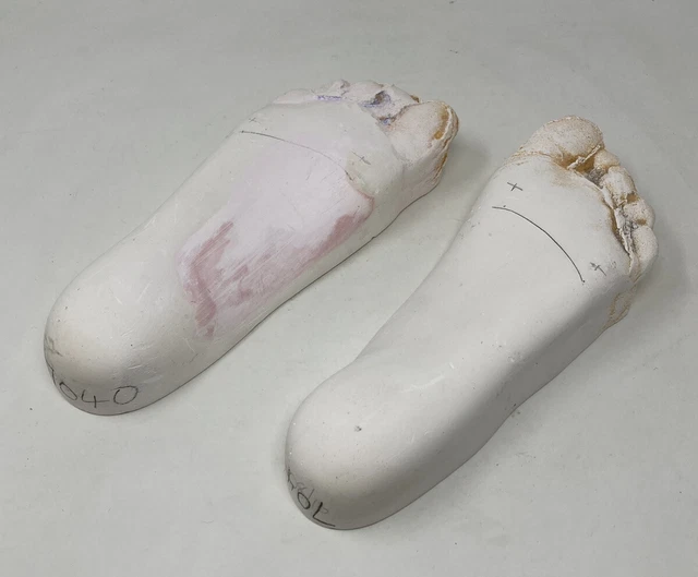 PAIR OF LIFE Size Cast Feet Foot Quirky Ideal Chiropodist Doctor ...