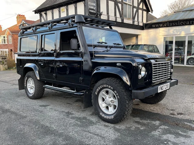 LAND ROVER DEFENDER 2.4 TDCi 110 XS Station Wagon 4 Wheel Drive £28,950 ...
