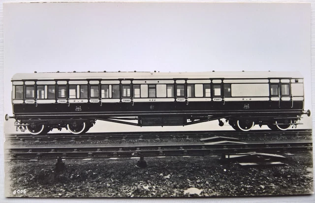 FIRST/THIRD CLASS CARRIAGE No. 453. Locomotive Publishing Company 8006 ...