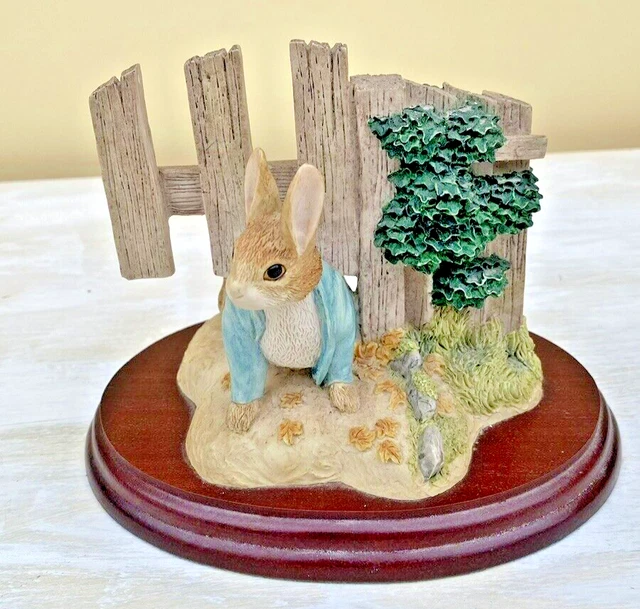 BORDER FINE ARTS Peter Rabbit Squeezed under the Gate + Certificate Ltd ...