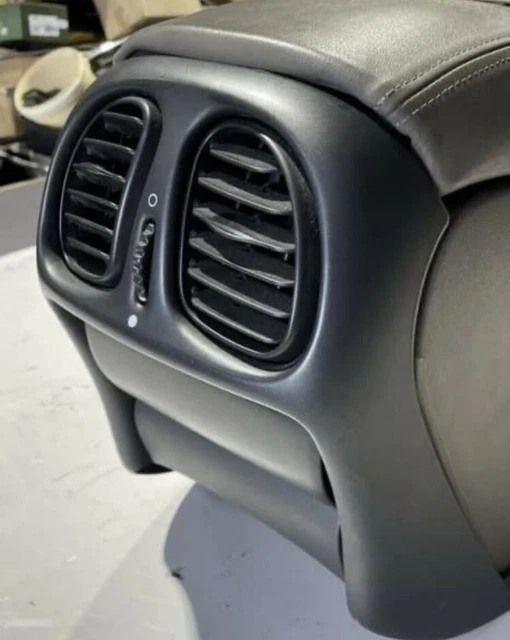 COMMODORE VT-VX SS , Rear Console Latch And Vents .Excellent Condition ...