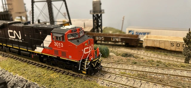 SCALETRAINS RIVET COUNTER HO Scale GE Tier 4 GEVO ET44AC CN #3013 avec ESU DCC EUR 151,54 ...