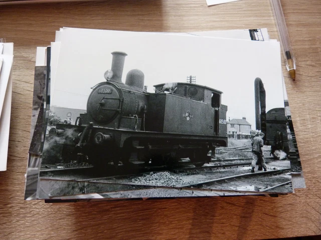 BRITISH RAILWAYS LOCOMOTIVE 68500 at Hertford East August 1958 (H328) £ ...