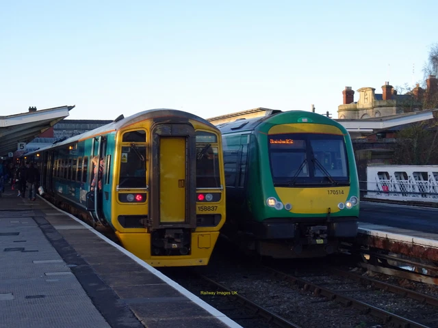 RAILWAY PHOTO CLASS 158 DMU 6x4 Side by side at Shrewsbury c2016 £2.00 ...